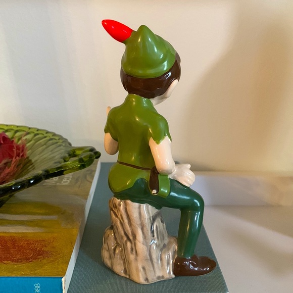 Disney | Accents | Vintage Walt Disney Peter Pan Sitting Tree Stump ...